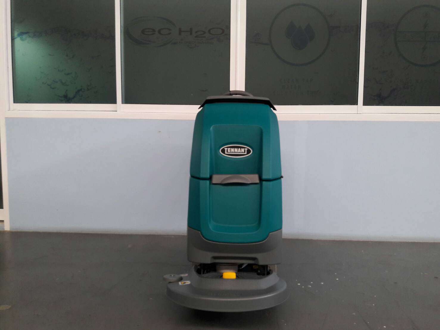 PRODUCT รถขัดล้างพื้น TENNANT T300e Scrubber / รถขัดล้างพื้น / เครื่อง ...